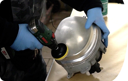 Scheinwerfer polieren und lackieren